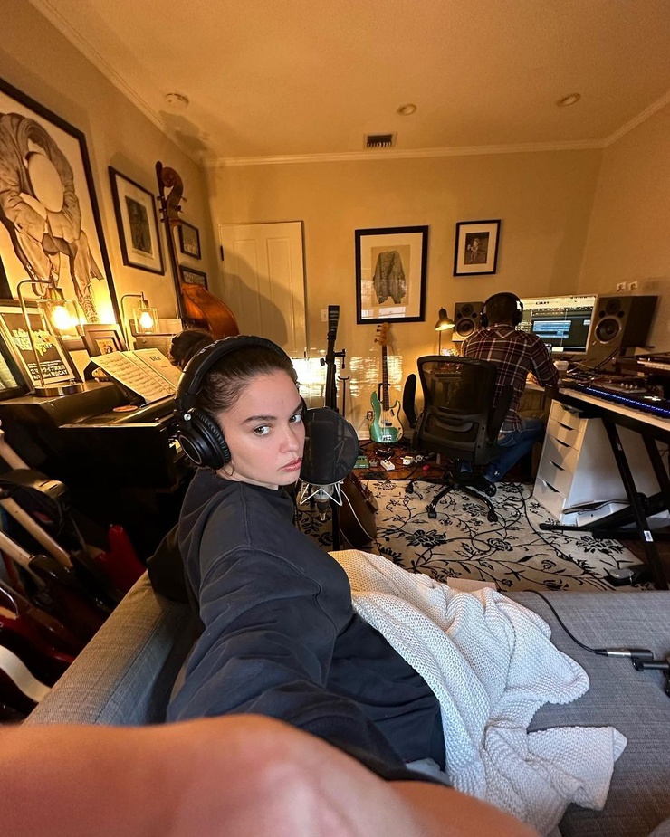 Picture of Sabrina Claudio