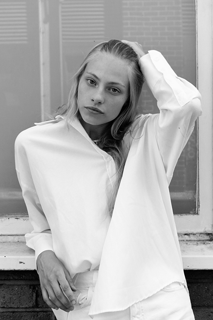 Annie Arnander image