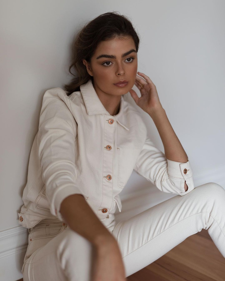 Sarah Wilson I image