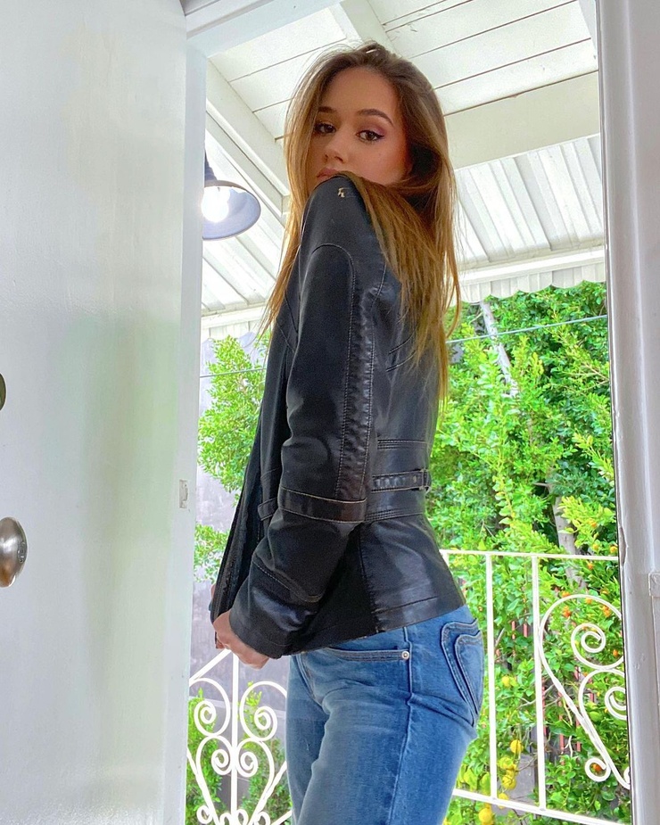 Picture of Riley Lewis