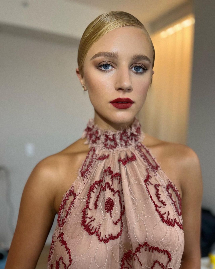 Picture of Julia Schlaepfer