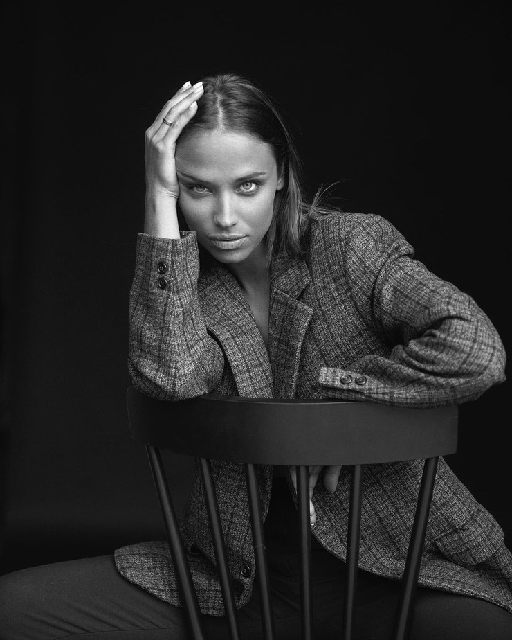 Picture of Agathe Teyssier (model)