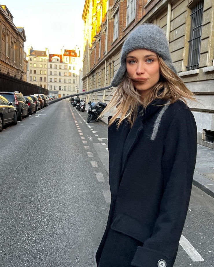 Agathe Teyssier (model) picture