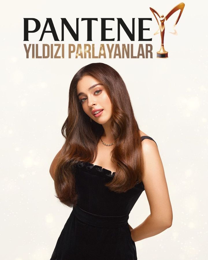 Cemre Baysel picture