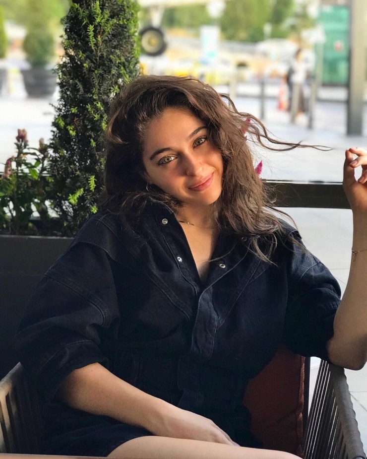 Picture of Cemre Baysel