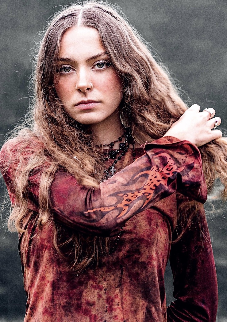 Holly Humberstone image