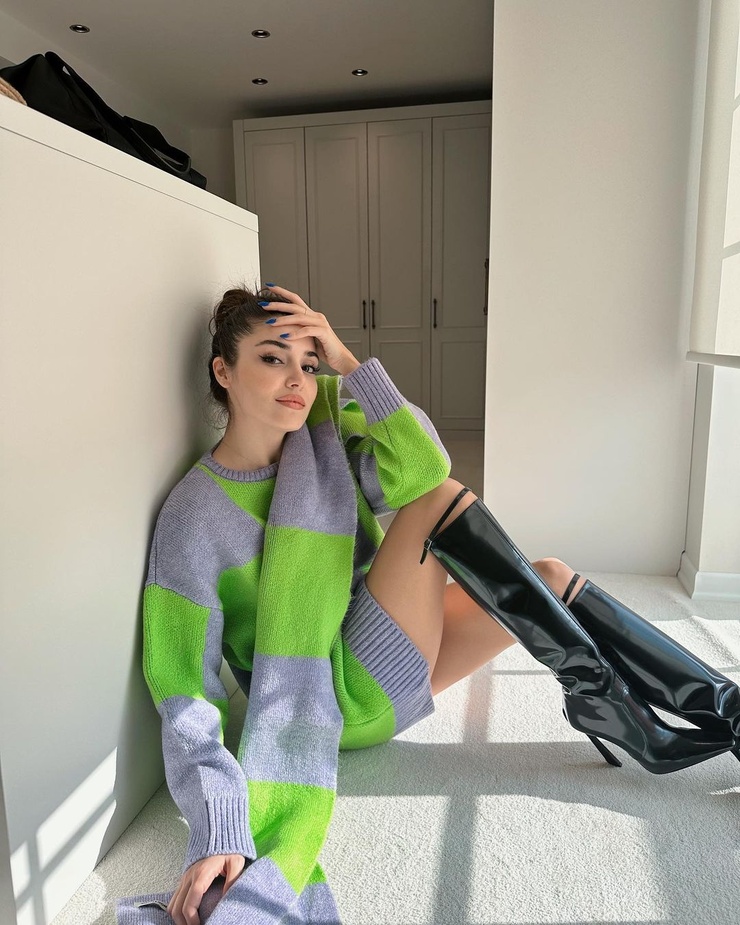 Image of Hande Erçel