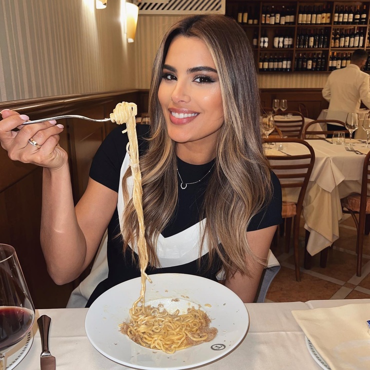 Picture of Ariadna Gutierrez