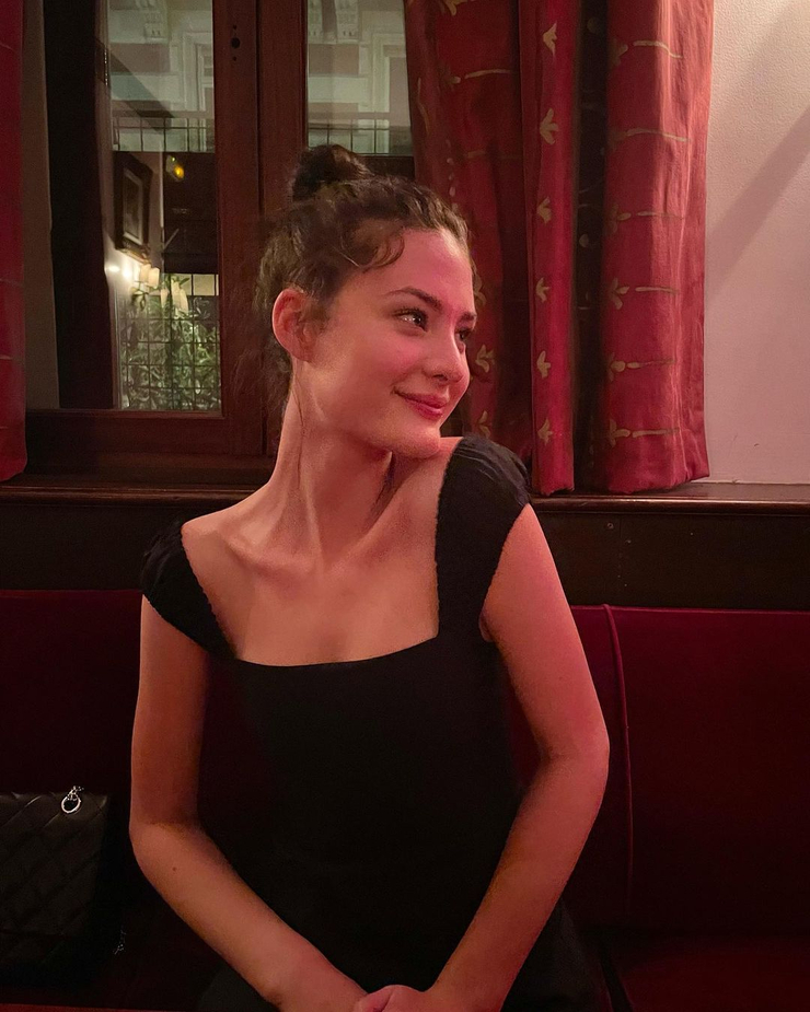 Image of Audrey Grace (model)