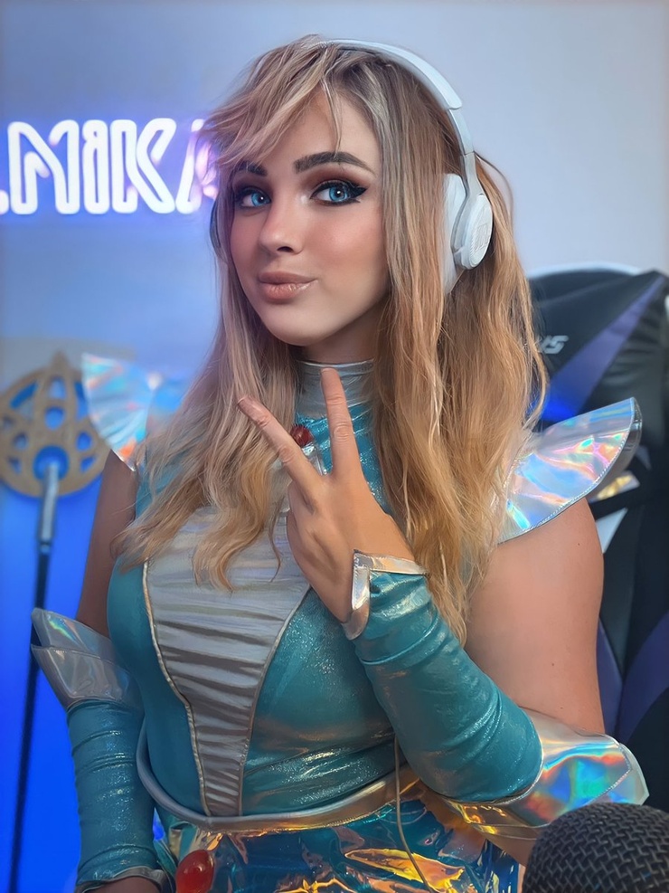 Picture of Michaela Lee