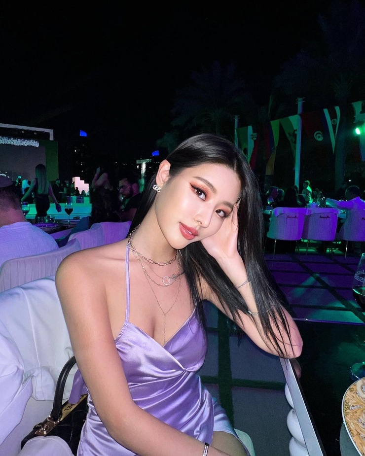 Picture of Youna Jung