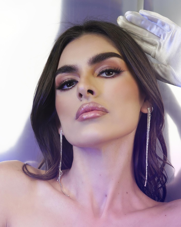 Elizabeth De Alba image