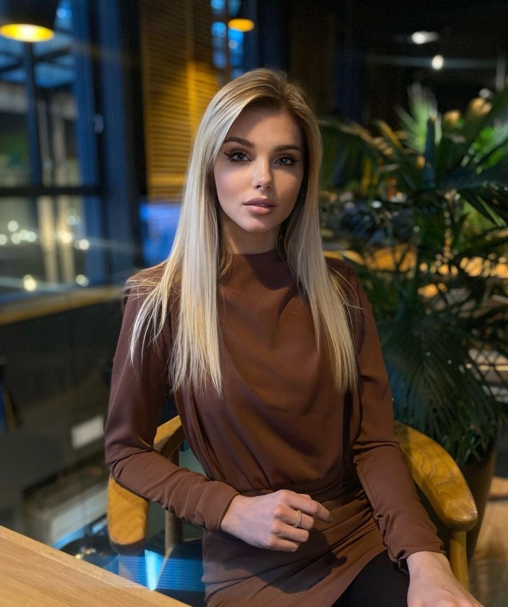 Angela Jurkowianiec image