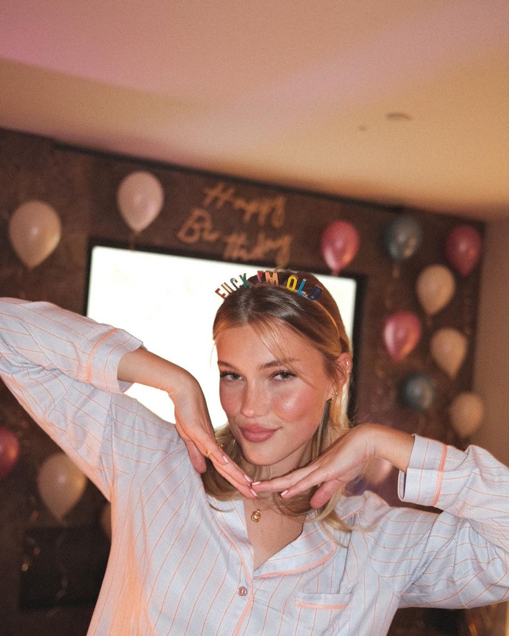 Picture of Mimi Slinger