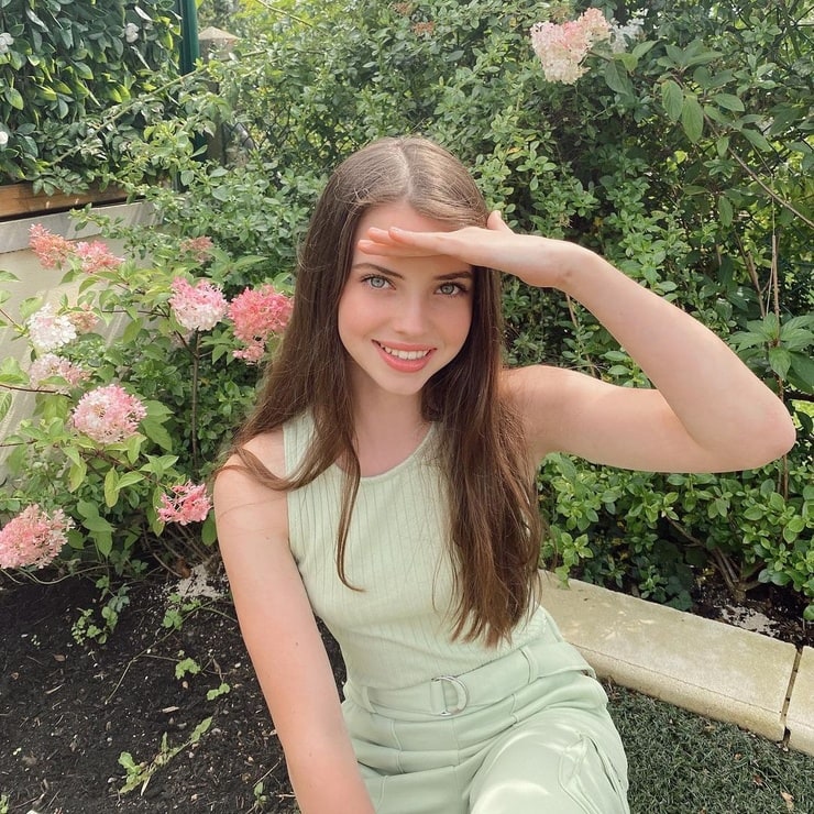 Listal - List the stuff you love! Movies, TV, music, games and books