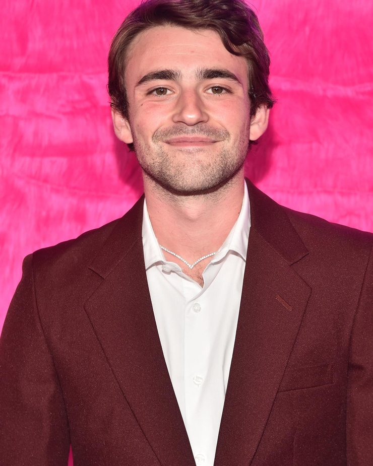 Charlie Rowe image