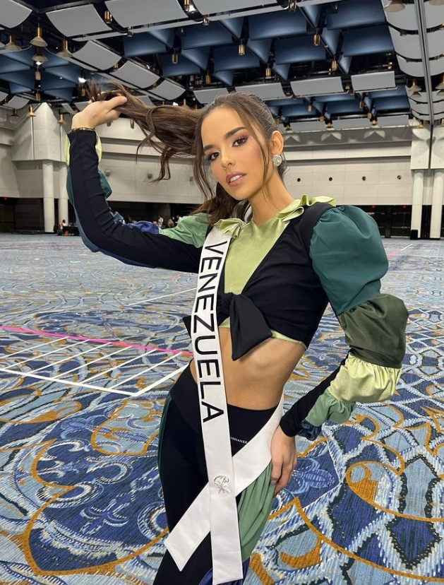 Image of Amanda Dudamel