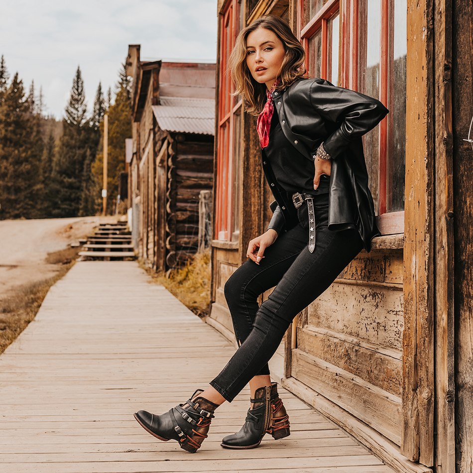 Sarah Courtney picture