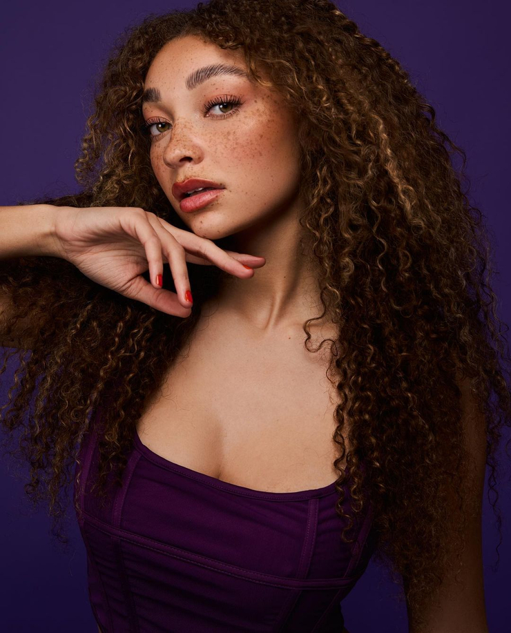 Picture of Maya Willis