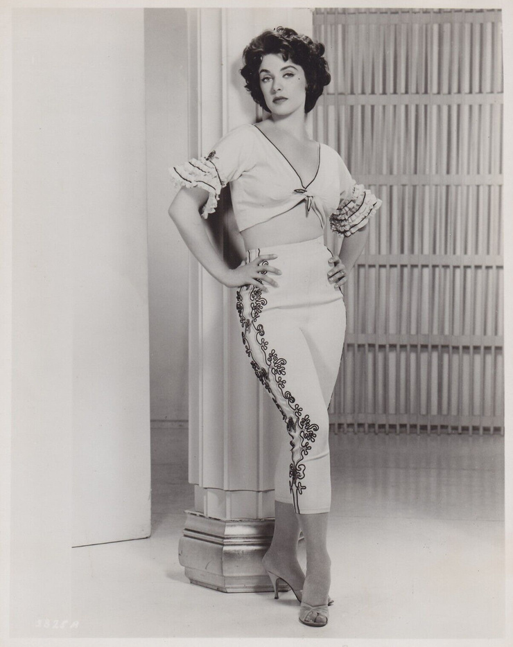Carmen Phillips