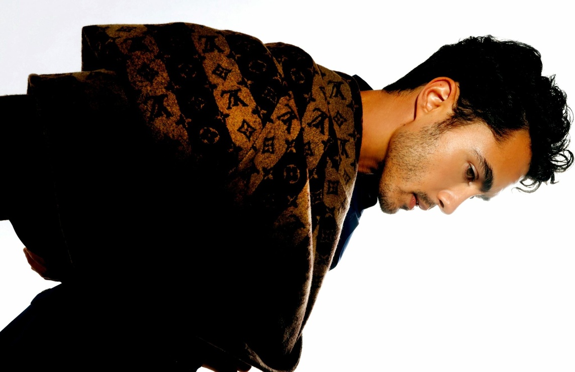 Darren Barnet picture