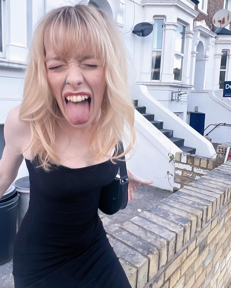 Picture of Amybeth McNulty
