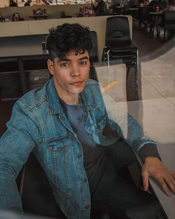 Picture of Aaron Dominguez