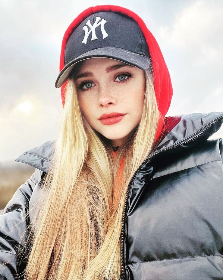 Picture of Eve A. Helling