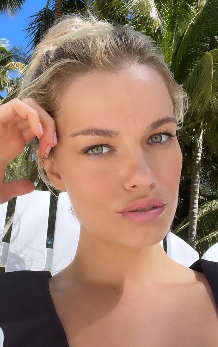 Picture of Hailey Clauson