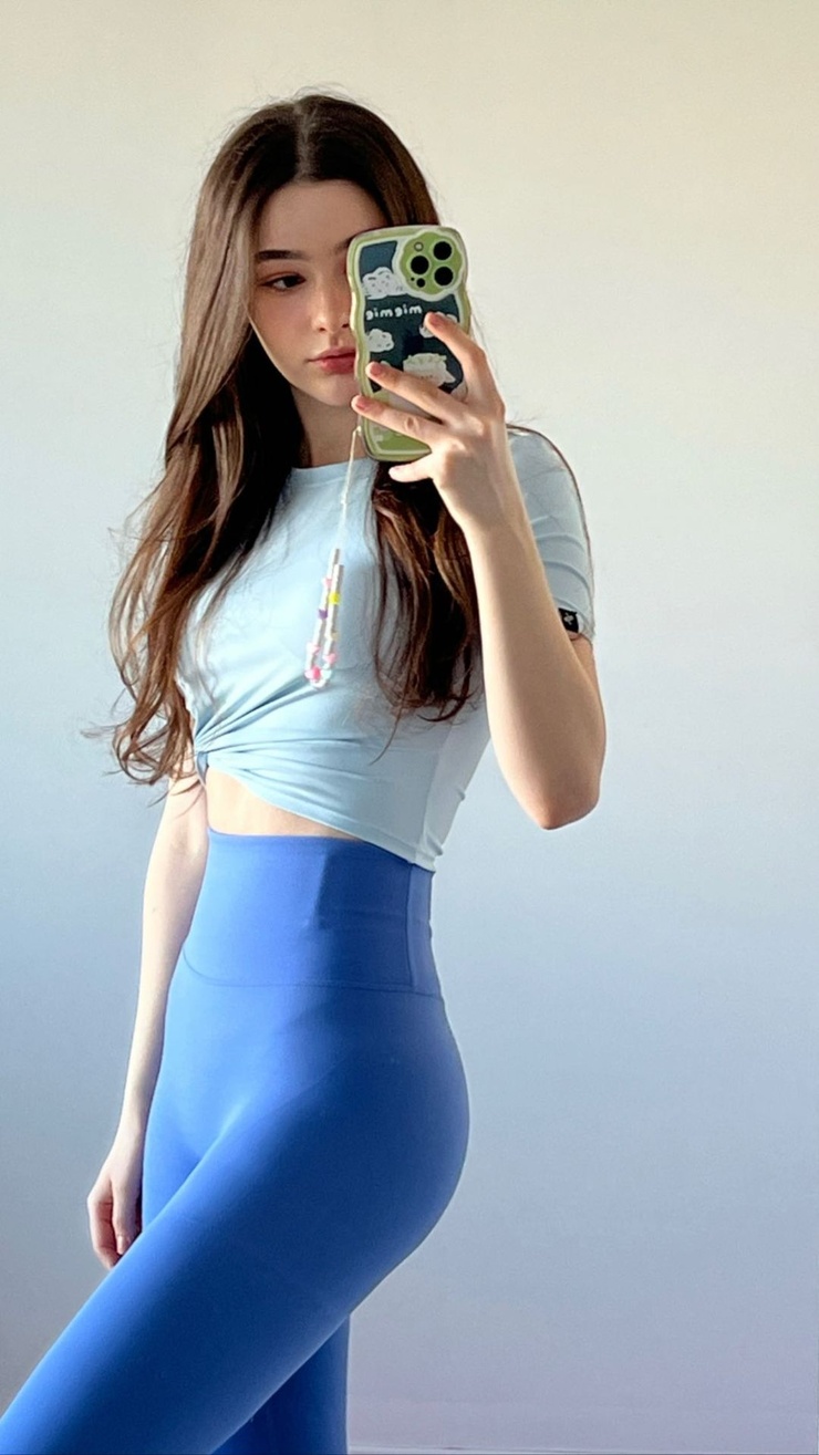 Picture of Dasha Taran (II)