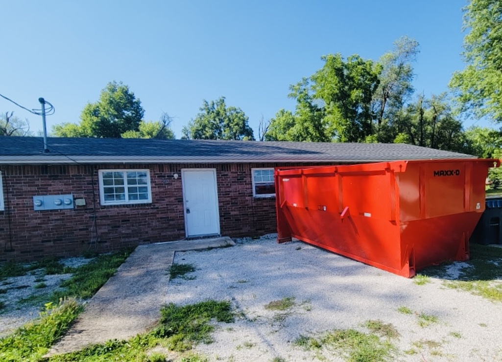 Redline Dumpsters Springfield 417-988-0839