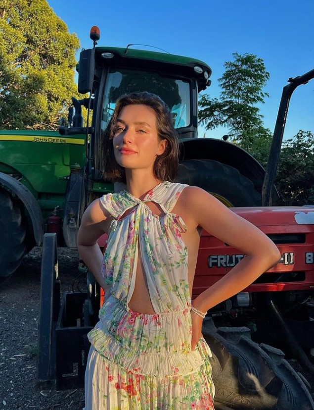 Image of Nicola Ward