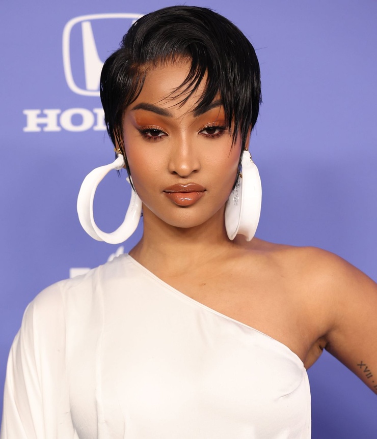 Shenseea image