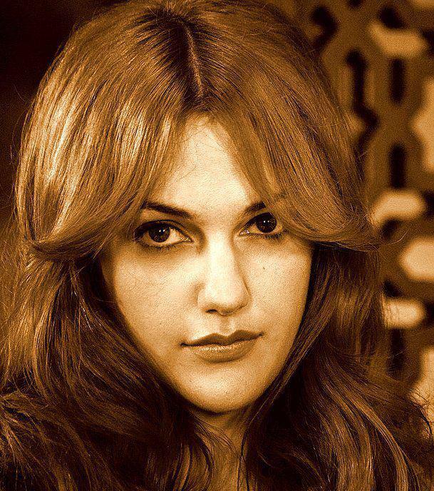 Meryem Uzerli picture