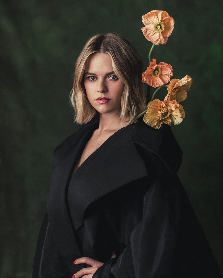 Picture of Alice Eve