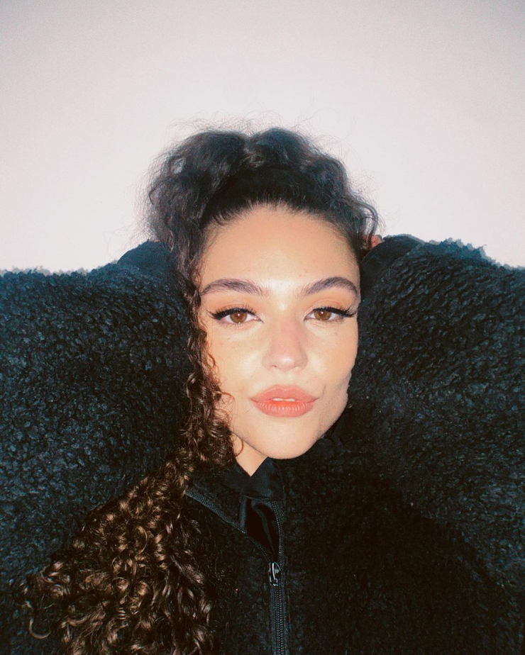 Picture of Scarlet May Robinson