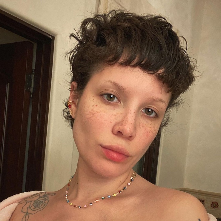 Picture of Halsey