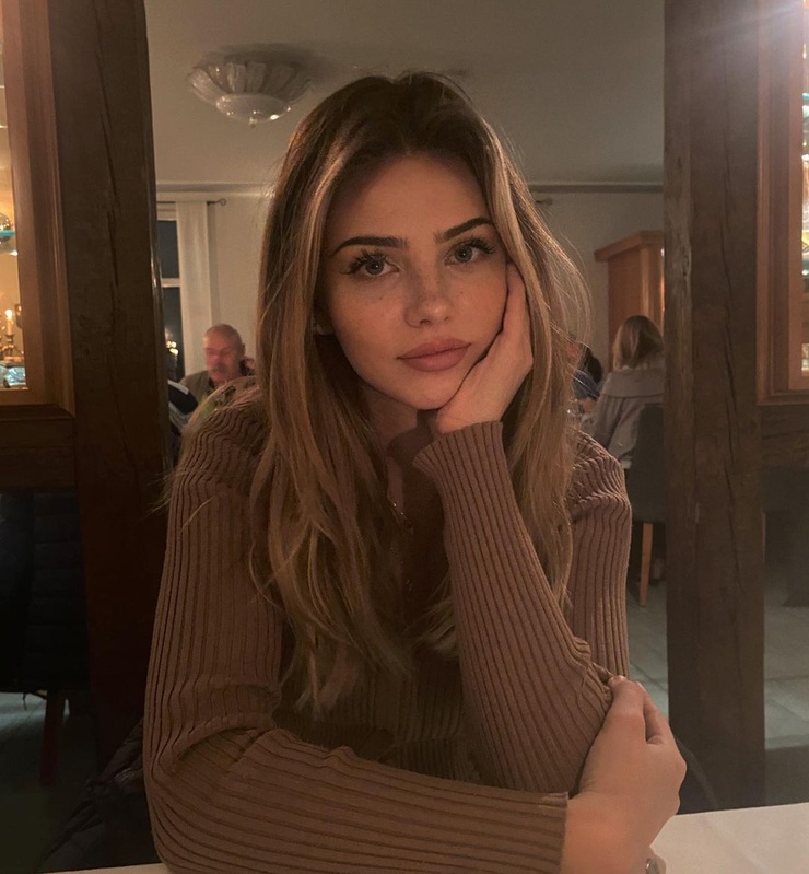 Picture of Sara Crumble