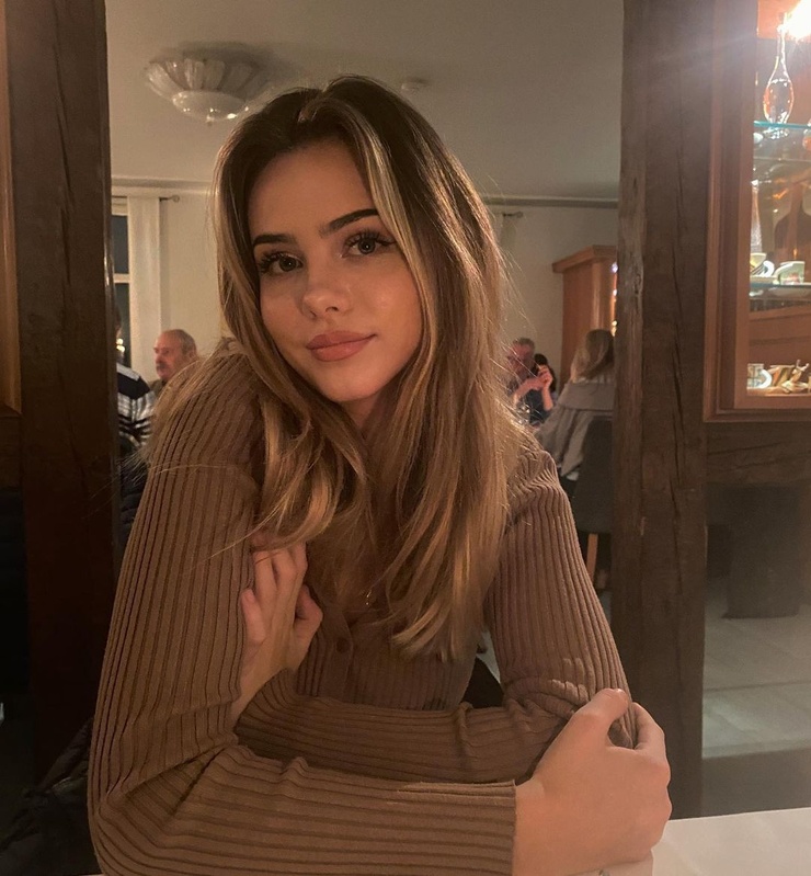 Picture of Sara Crumble