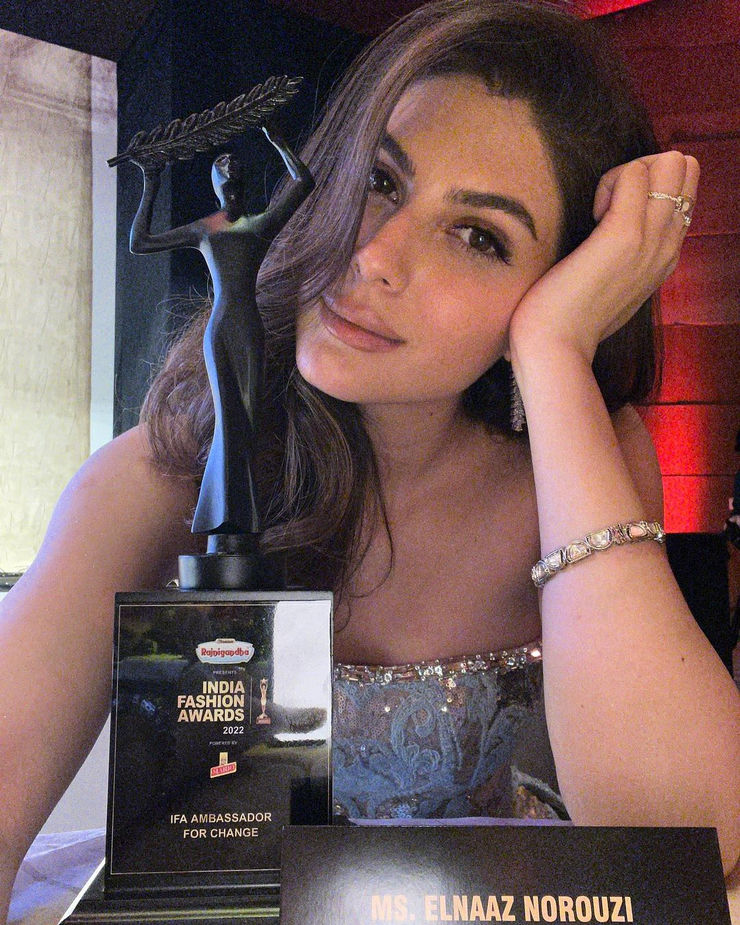Elnaaz Norouzi picture
