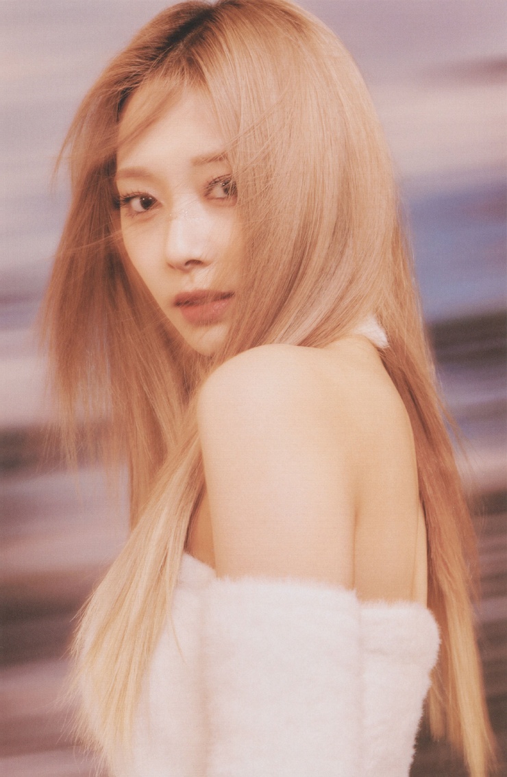 Picture of Chou Tzu-yu (Tzuyu)