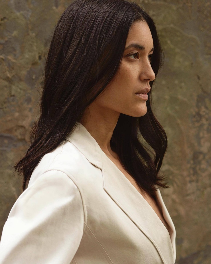 Picture of Julia Jones