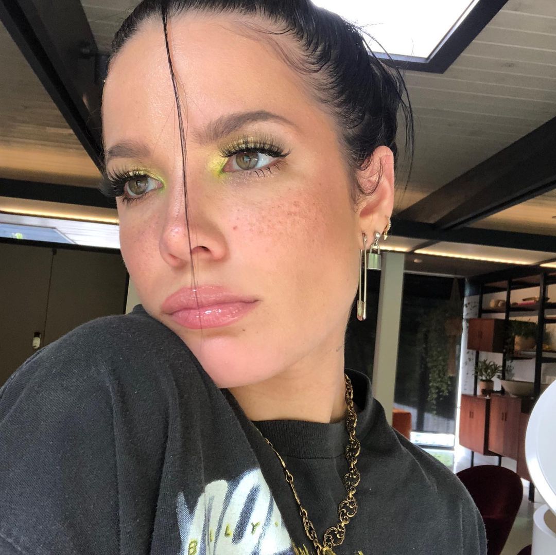 Picture of Halsey