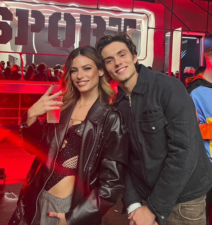 Louis Partridge image