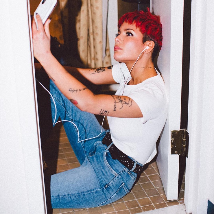 Picture of Halsey