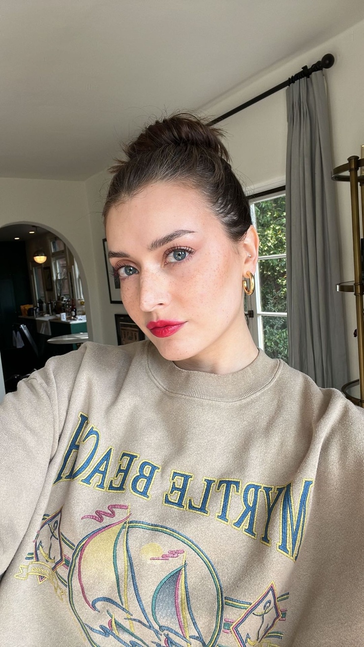 Picture of Jessica Clements