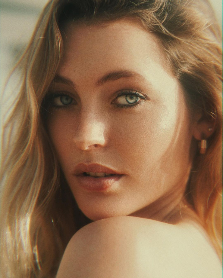 Bibi Van Der Mark image