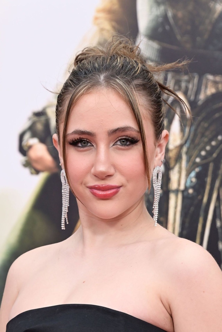 Picture of Ava Kolker