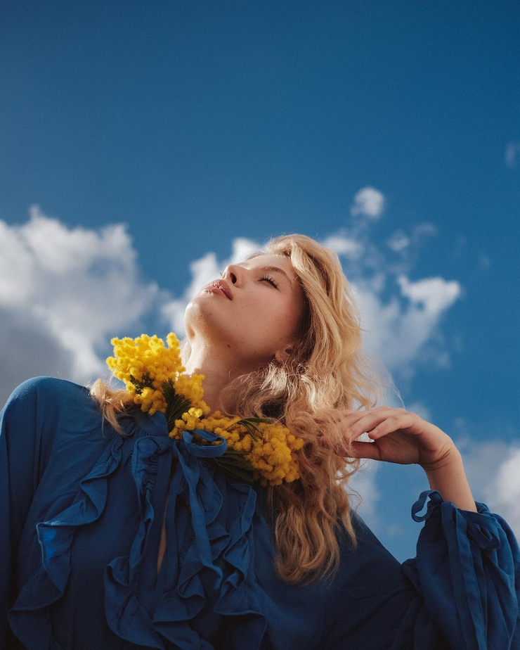 Picture of Luna (model)