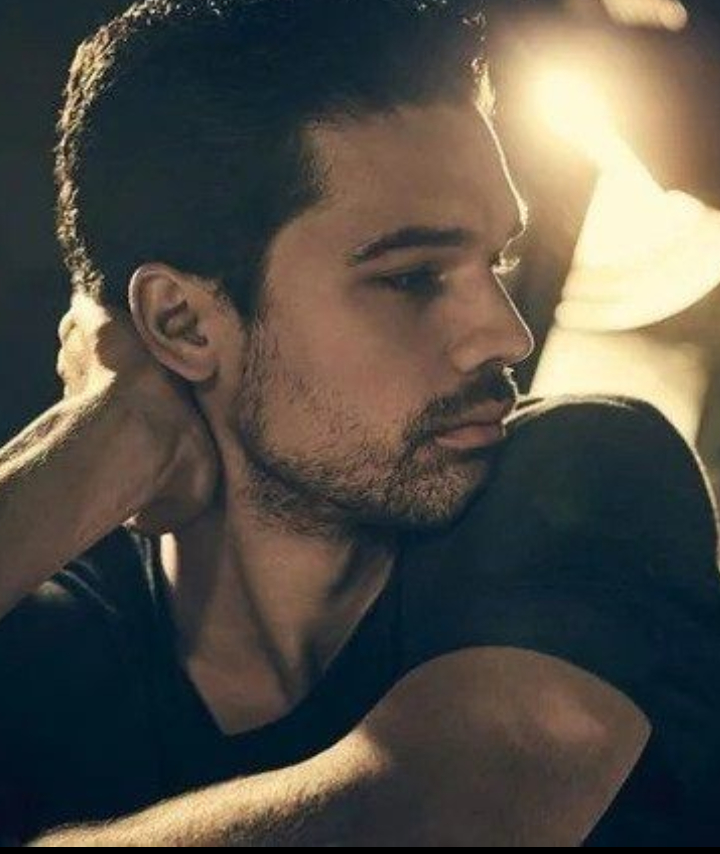 Picture of Steven Strait